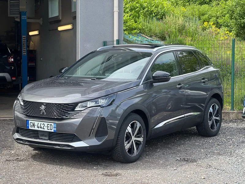 Peugeot 3008 II Phase II 1.5 BlueHDI 130 cv EAT8 GT / Toit ouvrant - L ...