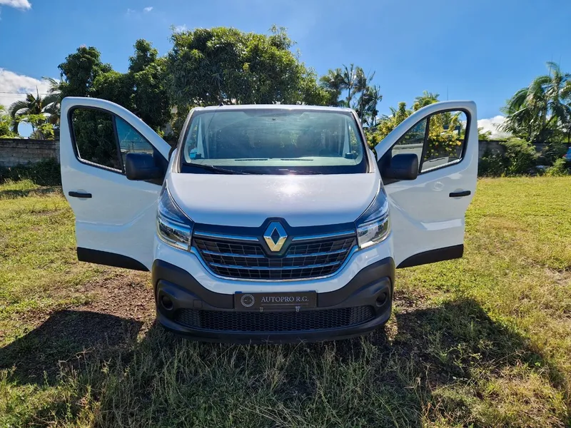 Renault Trafic TPMR 9 places 2021 49000KM...LUD'AUTO - L'argus Occasion